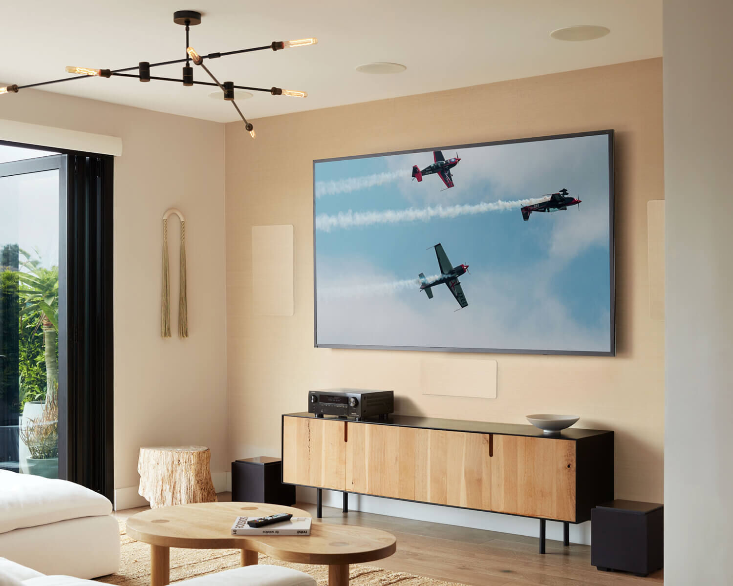 ls7623_an_home_theater_in_a_3d_rendering_subtle_earthy_tones_da ...