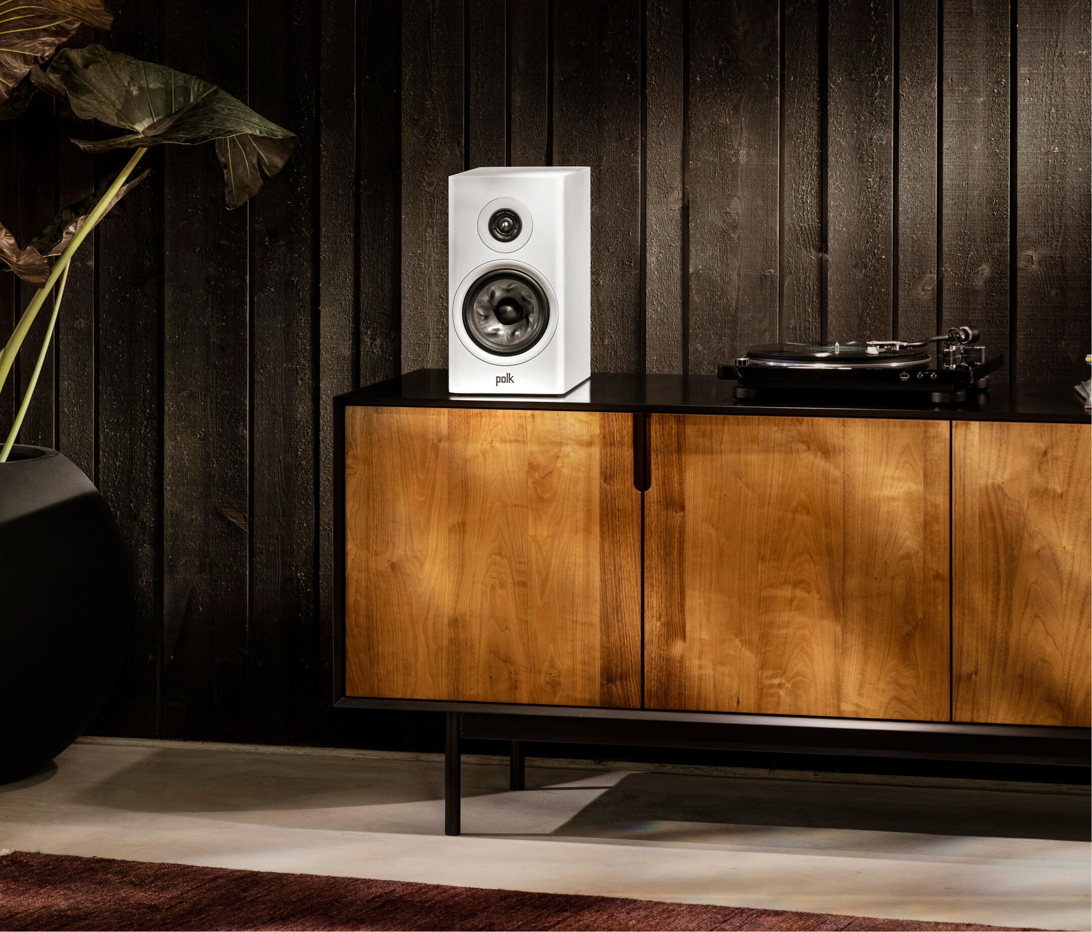 Reserve R200 - Premium Bookshelf Speakers | Denon - United States