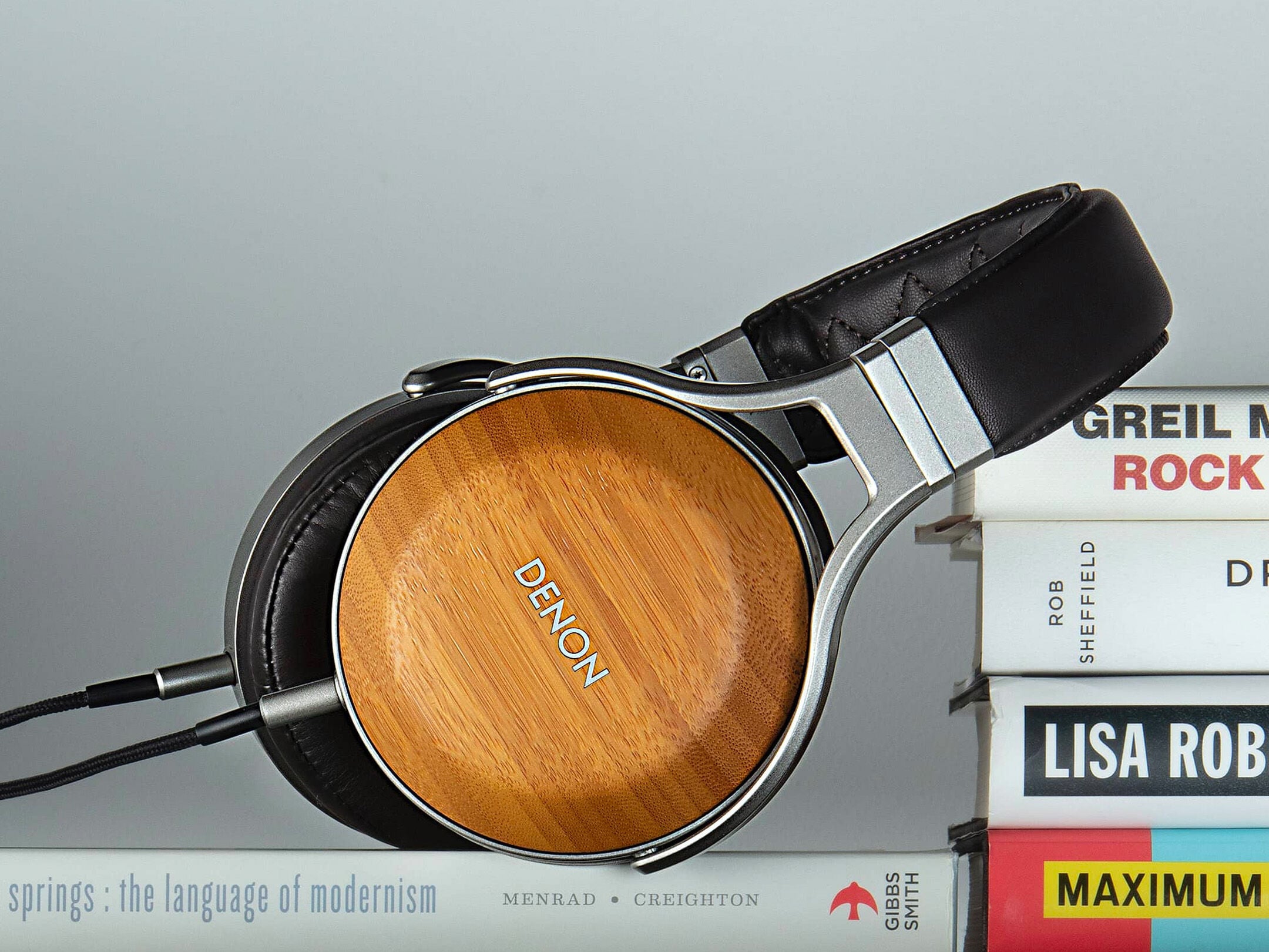 AH-D9200 - Flagship Hi-Fi Headphones fully made in Japan | Denon ...