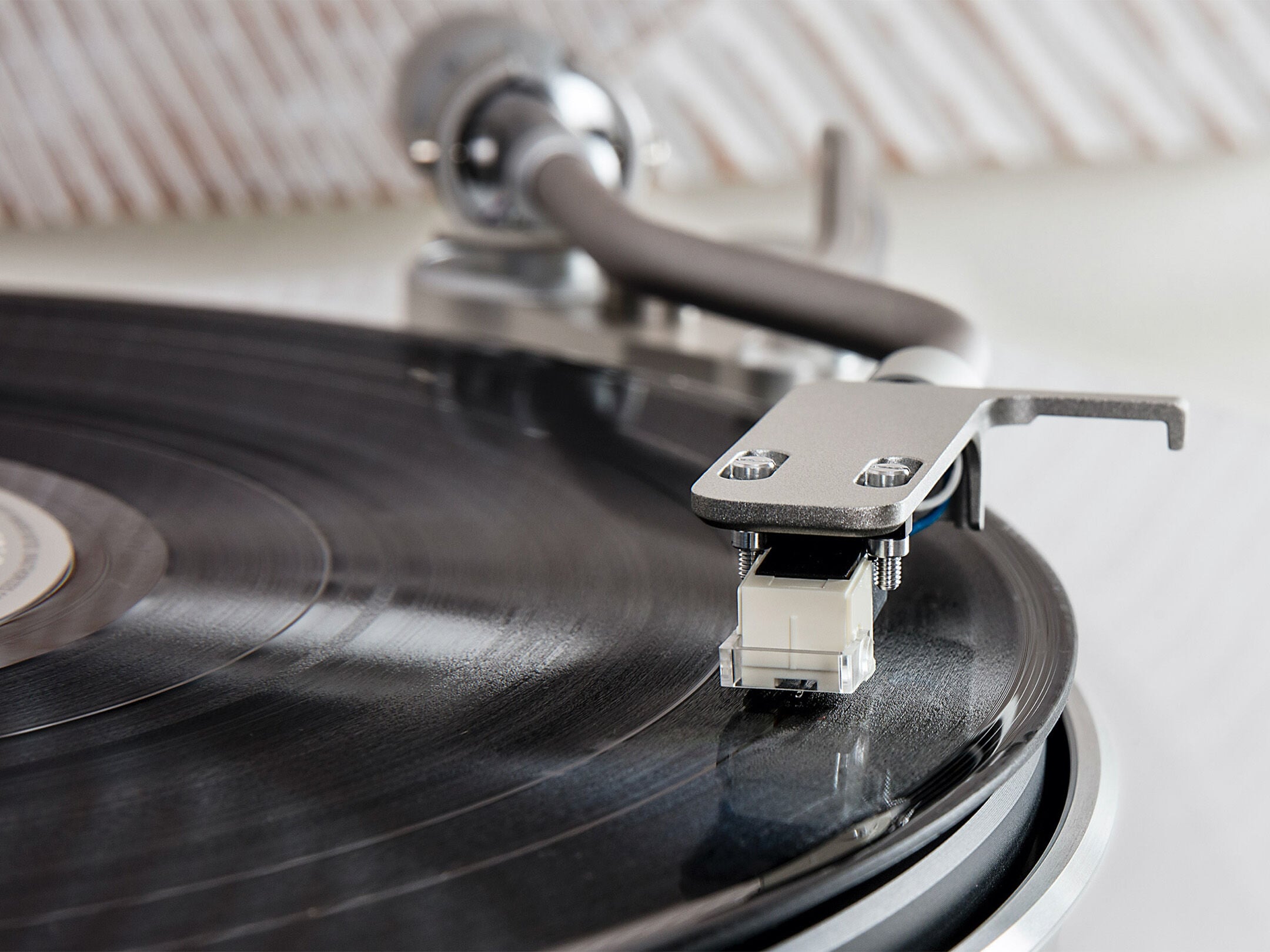 DP-400 - Premium Belt-Driven Hi-Fi Turntable | Denon - Global